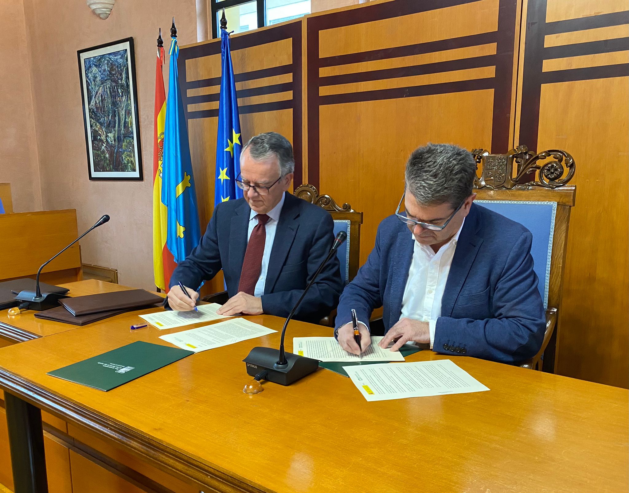 La CH Cantábrico y el Ayuntamiento de San Martín del Rey Aurelio firman un convenio para la ...